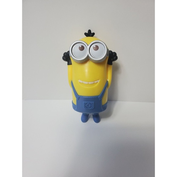 Universal Studio | Toys | 27 Mcdonalds Despicable Me 3 Pass The Minion ...